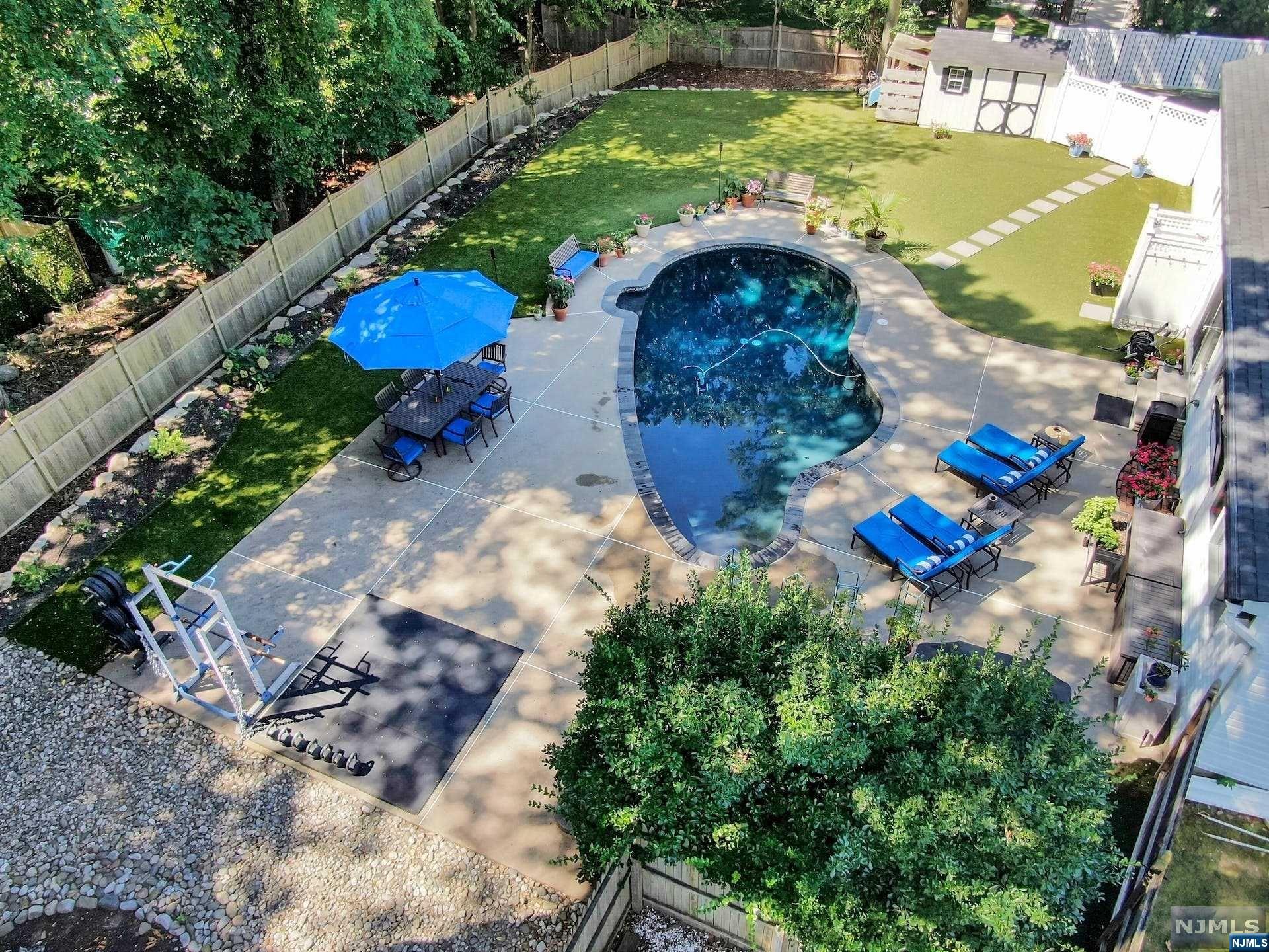 MLS Number 23026279 - 5 bed,3 bath, Residential Property for $988,950 ...