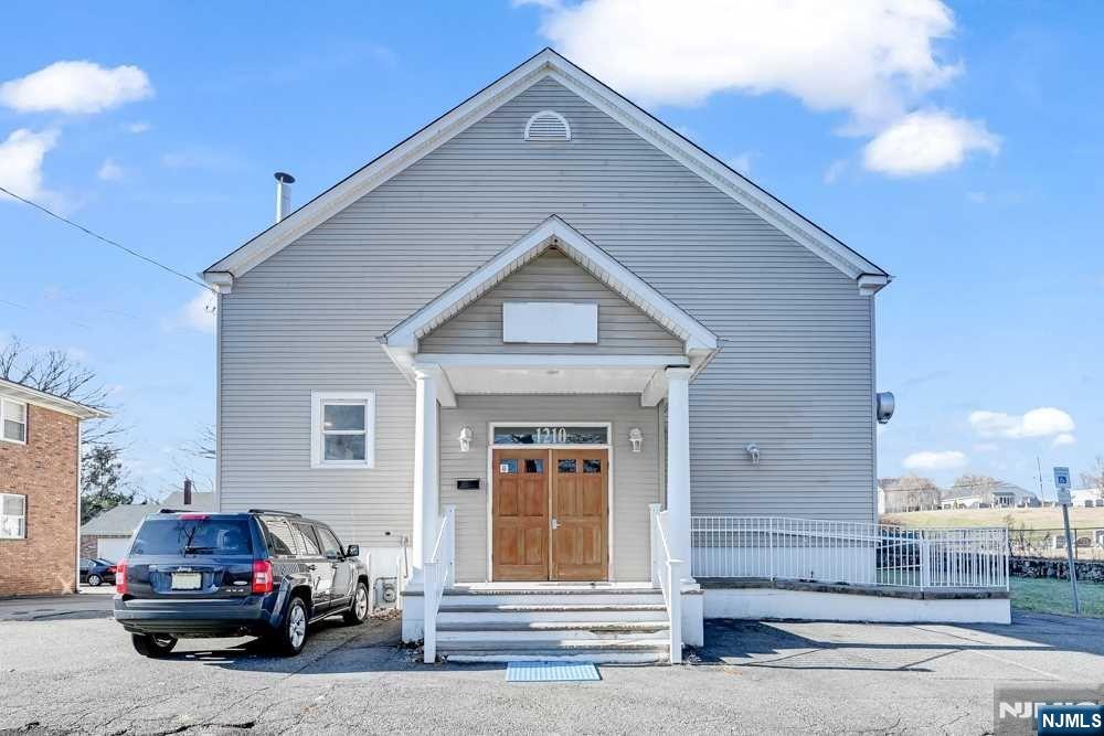 MLS Number 23036396 - Commercial Property for $ 650,000.00 - 1210 Cedar ...