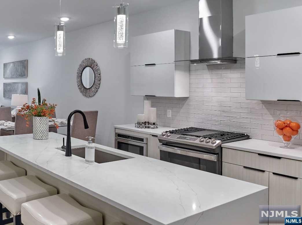 8 Tice 111 Franklin Lakes NJ 07417 | Leased