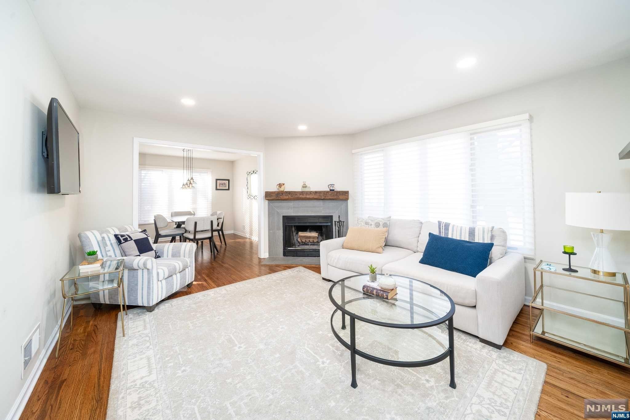 MLS Number 24003932 - 3 bed,2 bath, Condo/Coop/Townhouse Property for ...