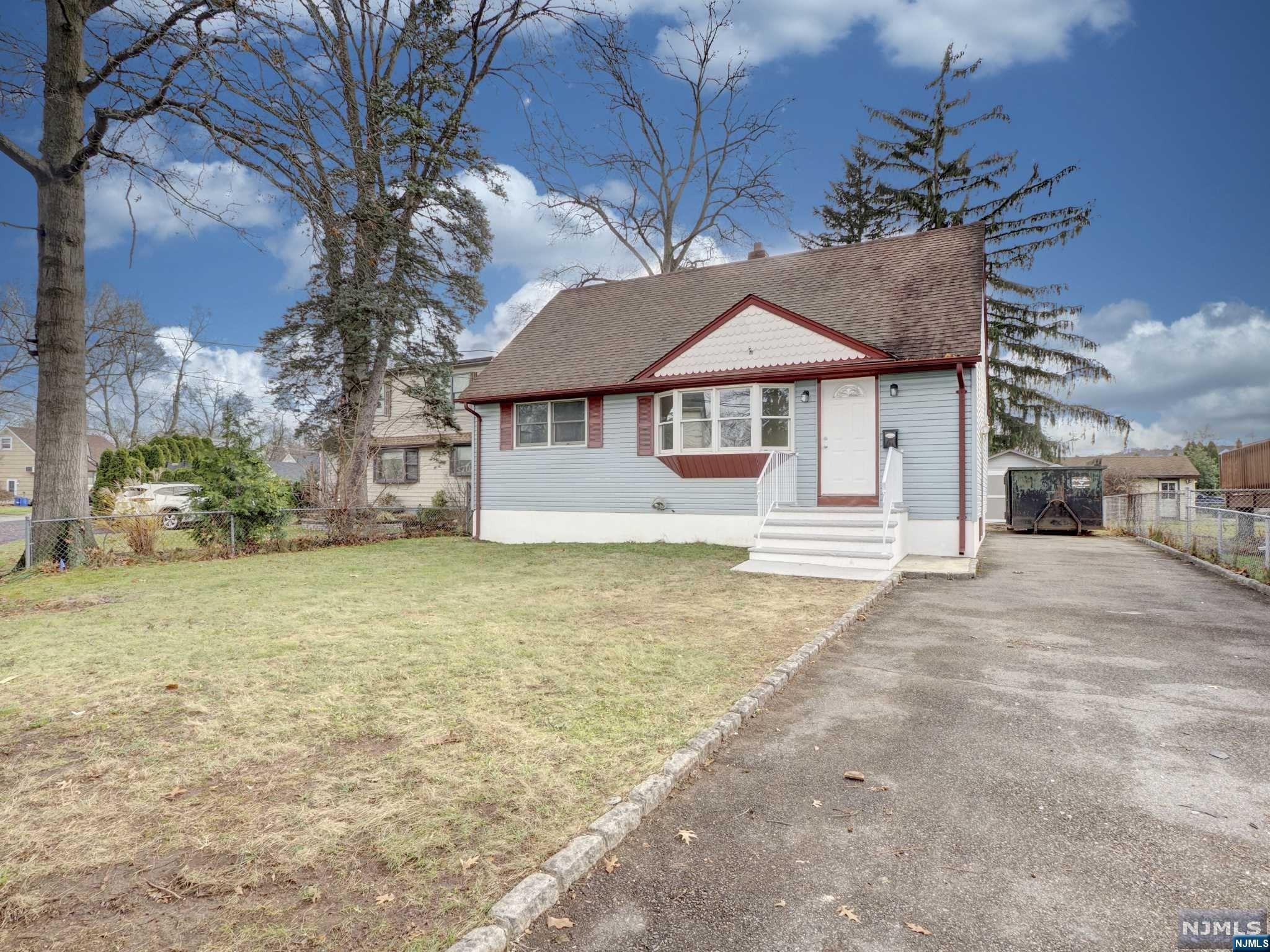 MLS Number 24005092 - 3 bed,2 bath, Residential Property for $475,000 ...