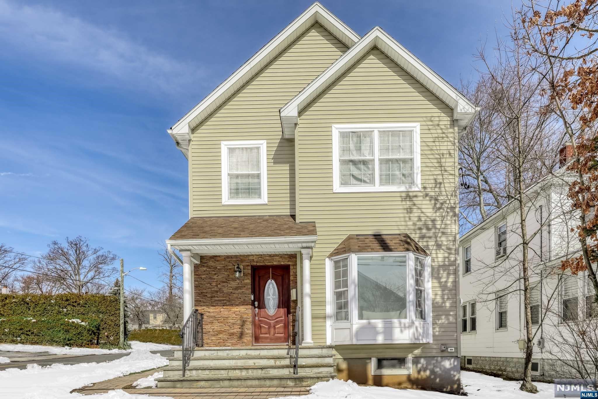 MLS Number 24005129 - 3 bed,2 bath, Residential Property for $679,000 ...