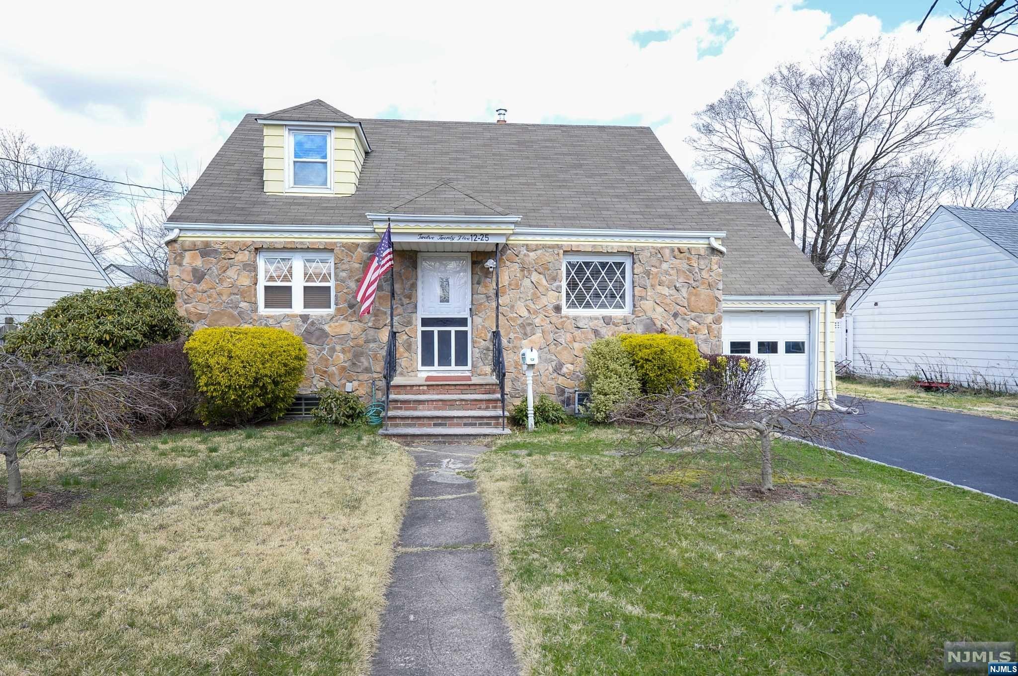 MLS Number 24008433 - 3 bed,2 bath, Residential Property for $549,000 ...