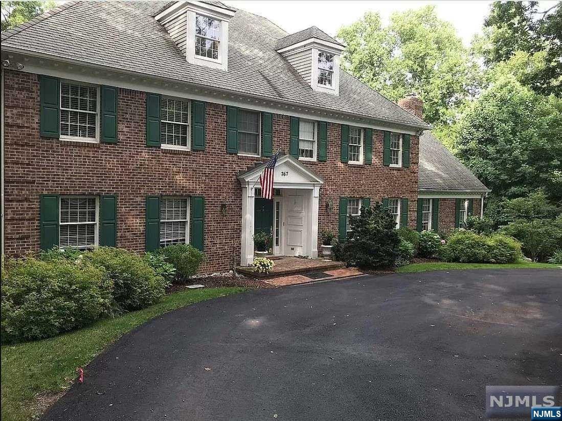 MLS Number 24008610 - 5 bed,4 bath, Residential Property for $1,849,000 ...