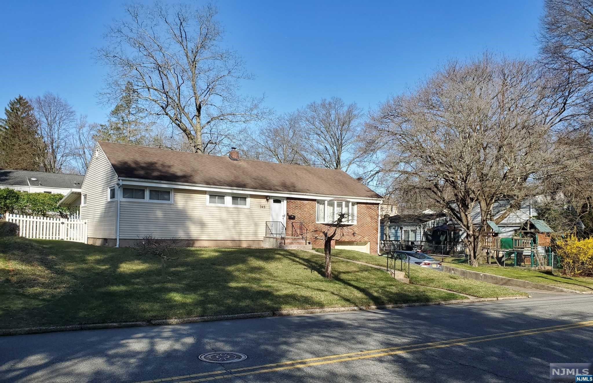 MLS Number 24008905 - 3 bed,2 bath, Residential Property for $699,000 ...