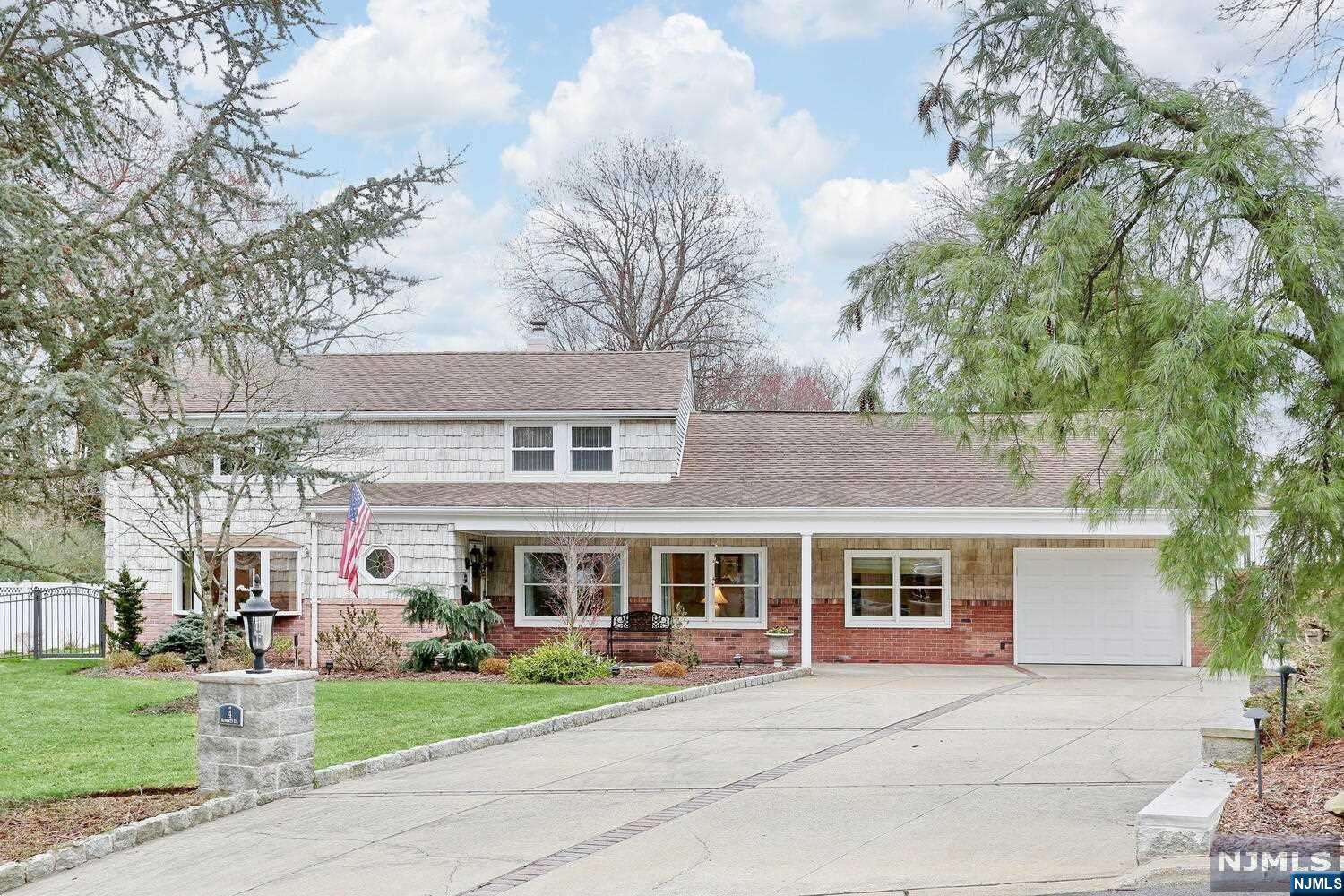 MLS Number 24009664 - 4 bed,2 bath, Residential Property for $739,000 ...