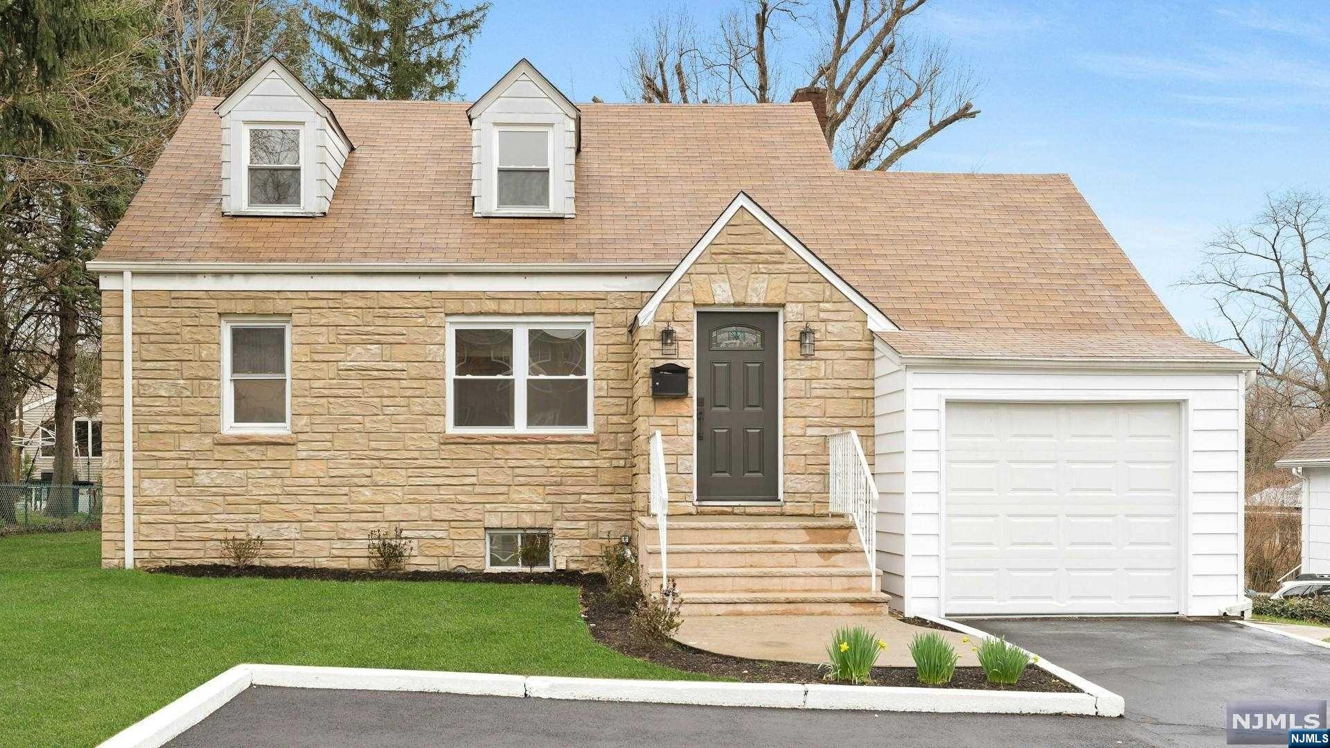 MLS Number 24009755 - 4 bed,2 bath, Residential Property for $698,888 ...