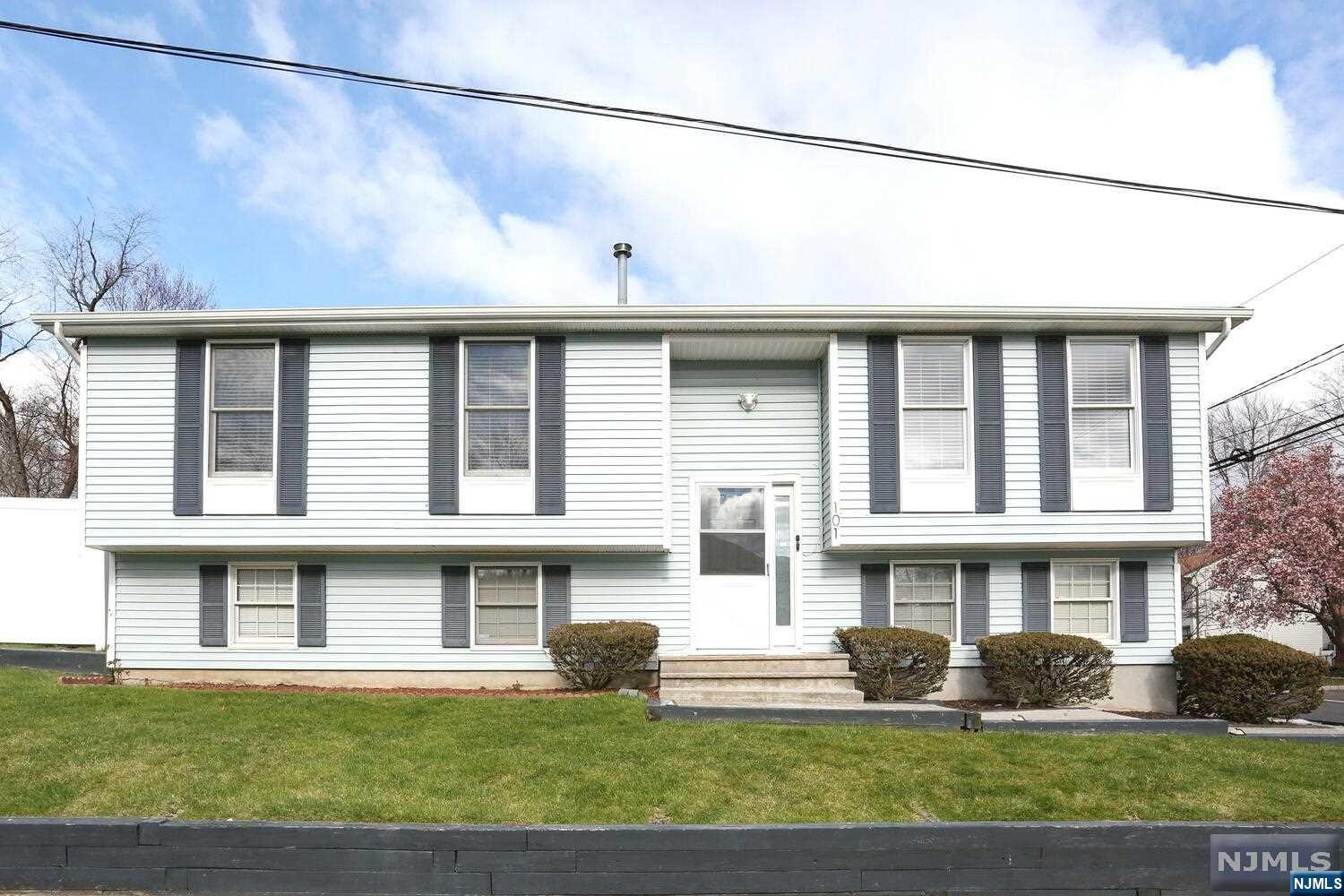 MLS Number 24010184 - 4 bed,3 bath, Residential Property for $680,000 ...