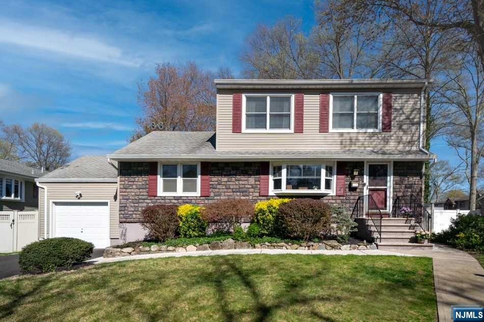 MLS Number 24011394 - 4 bed,2 bath, Residential Property for $739,000 ...