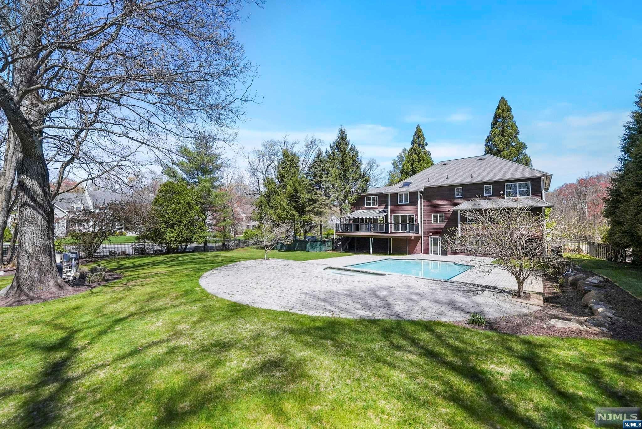 MLS Number 24012254 - 5 bed,3 bath, Residential Property for $1,250,000 ...