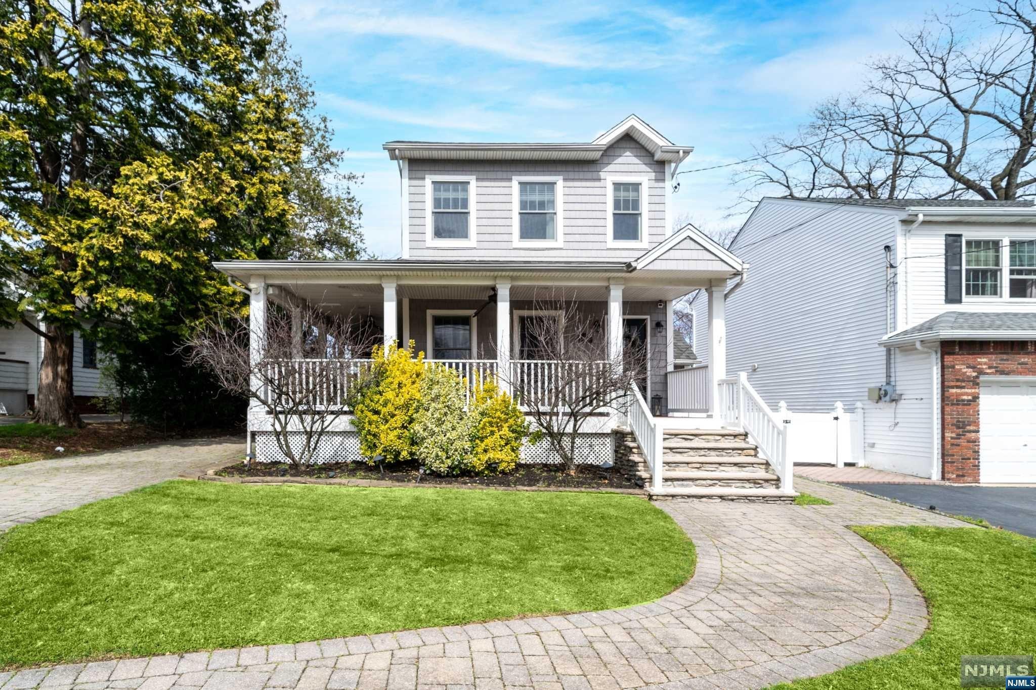 MLS Number 24012578 - 3 bed,2 bath, Residential Property for $680,000 ...