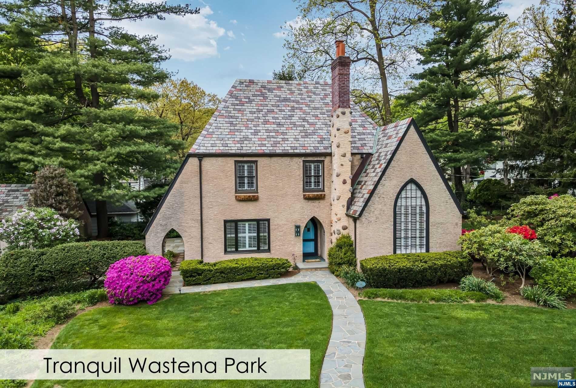 MLS Number 24014040 - 4 bed,3 bath, Residential Property for $1,295,000 ...