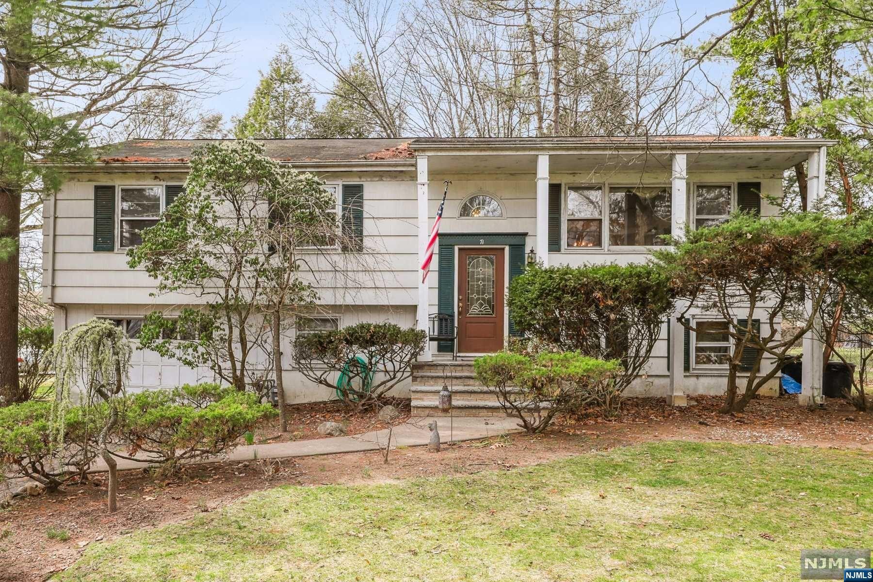 MLS Number 24014217 - 3 bed,2 bath, Residential Property for $650,000 ...