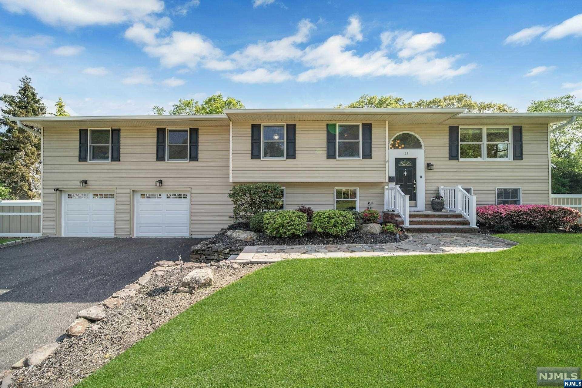 MLS Number 24015143 - 4 bed,3 bath, Residential Property for $1,179,888 ...