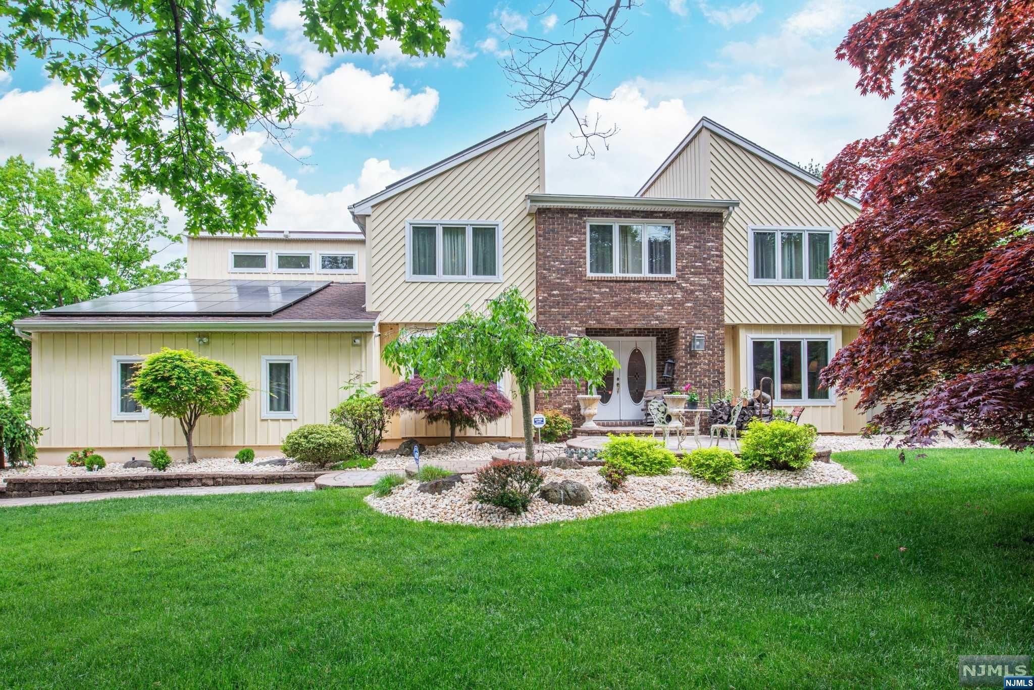 MLS Number 24015466 - 5 bed,3 bath, Residential Property for $969,000 ...