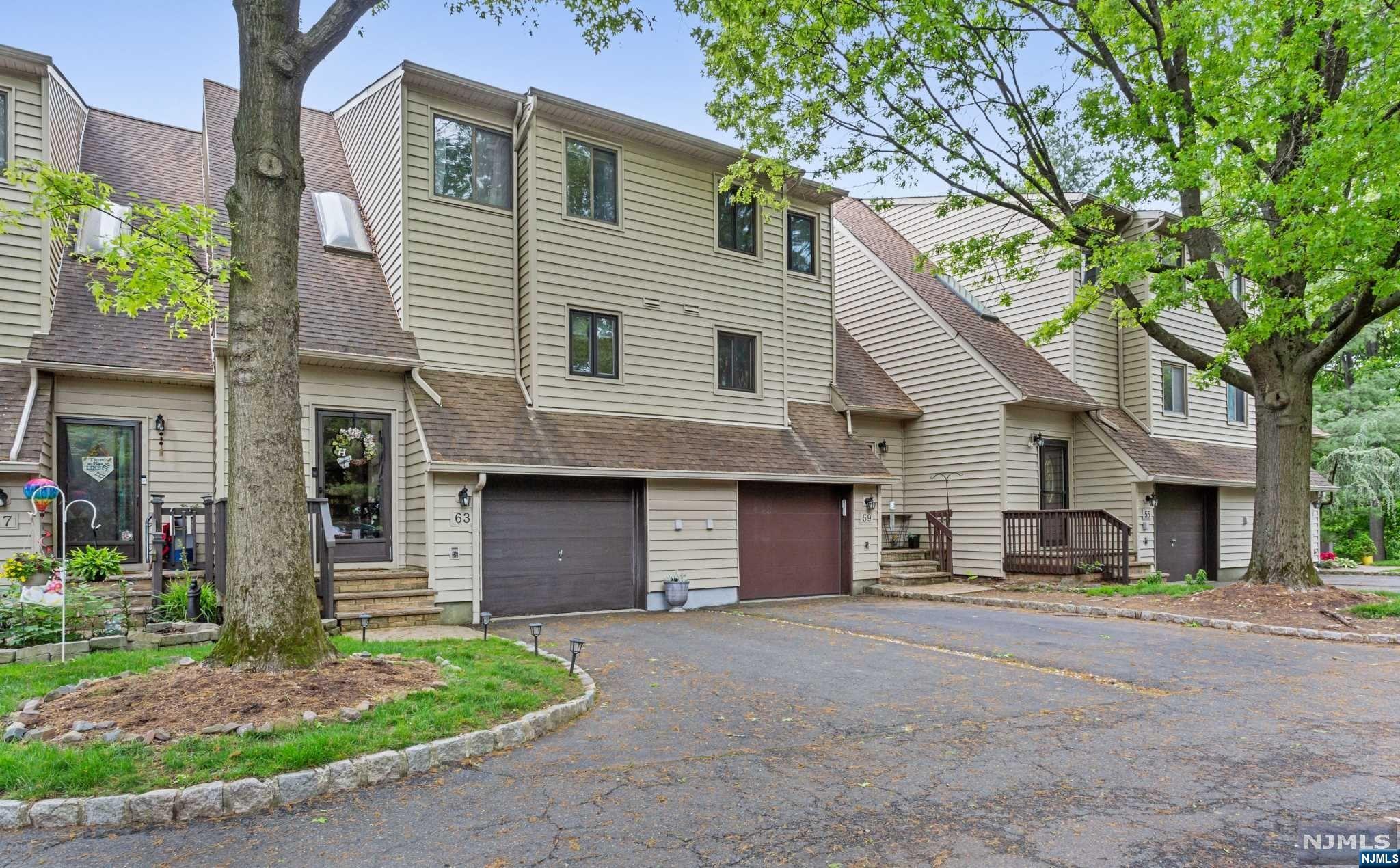 MLS Number 24015686 - 3 bed,2 bath, Condo/Coop/Townhouse Property for ...