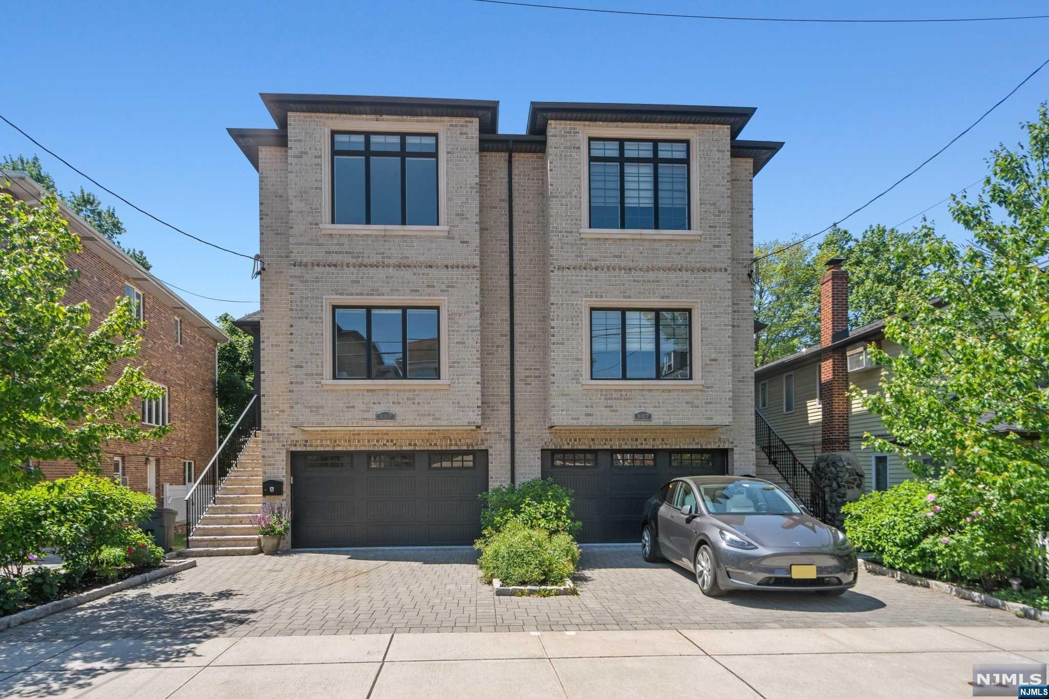 MLS Number 24016497 - 3 bed,2 bath, Condo/Coop/Townhouse Property for ...