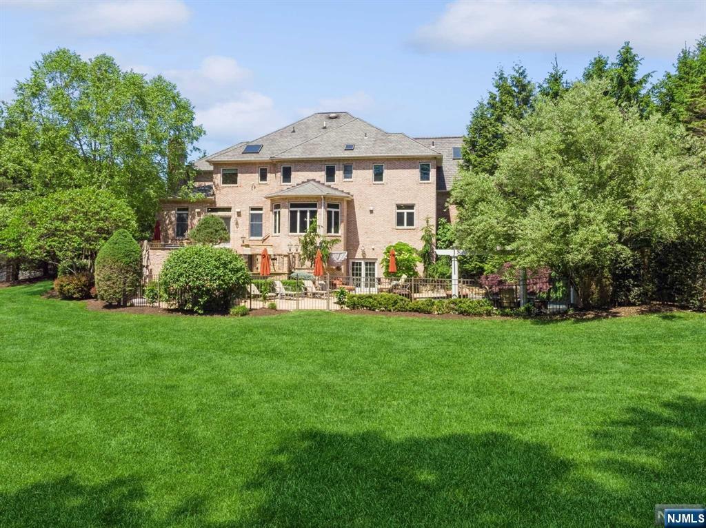 MLS Number 24016617 - 5 bed,4 bath, Residential Property for $2,150,000 ...