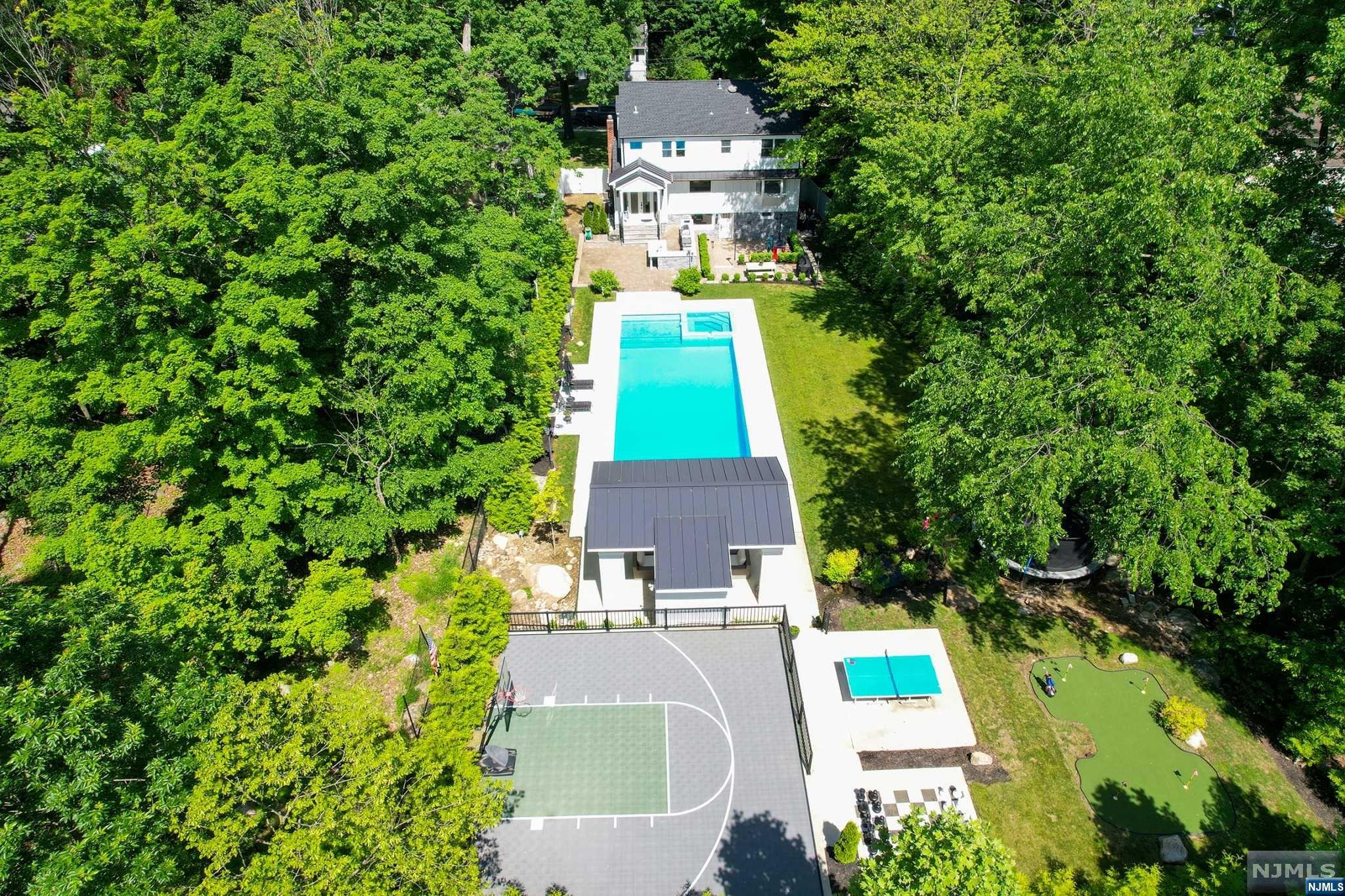 MLS Number 24018348 - 5 bed,3 bath, Residential Property for $1,050,000 ...