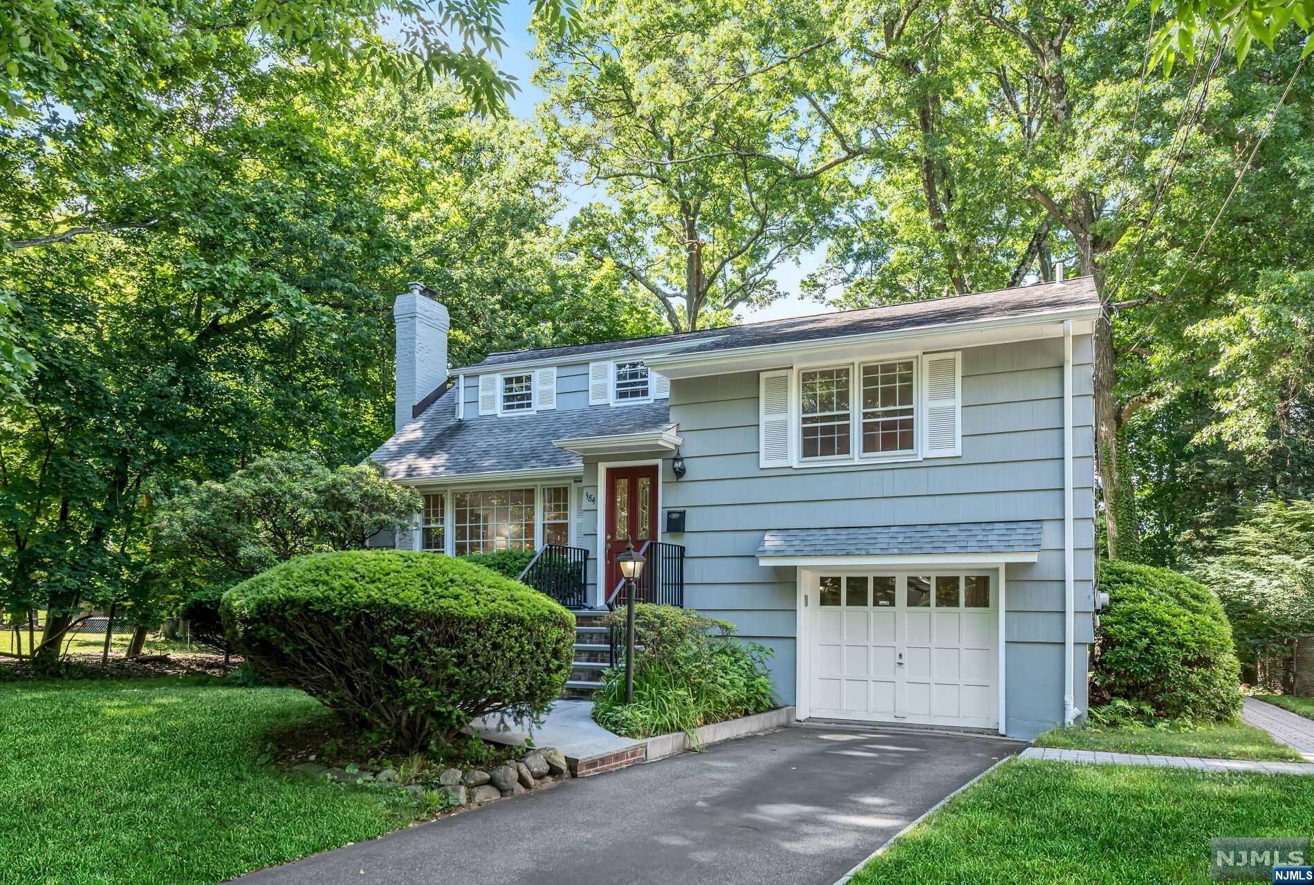 MLS Number 24018466 - 4 bed,2 bath, Residential Property for $825,000 ...