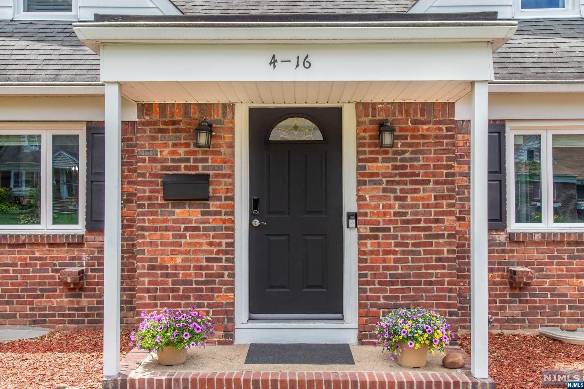 MLS Number 24018542 - 3 bed,1 bath, Residential Property for $599,000 ...