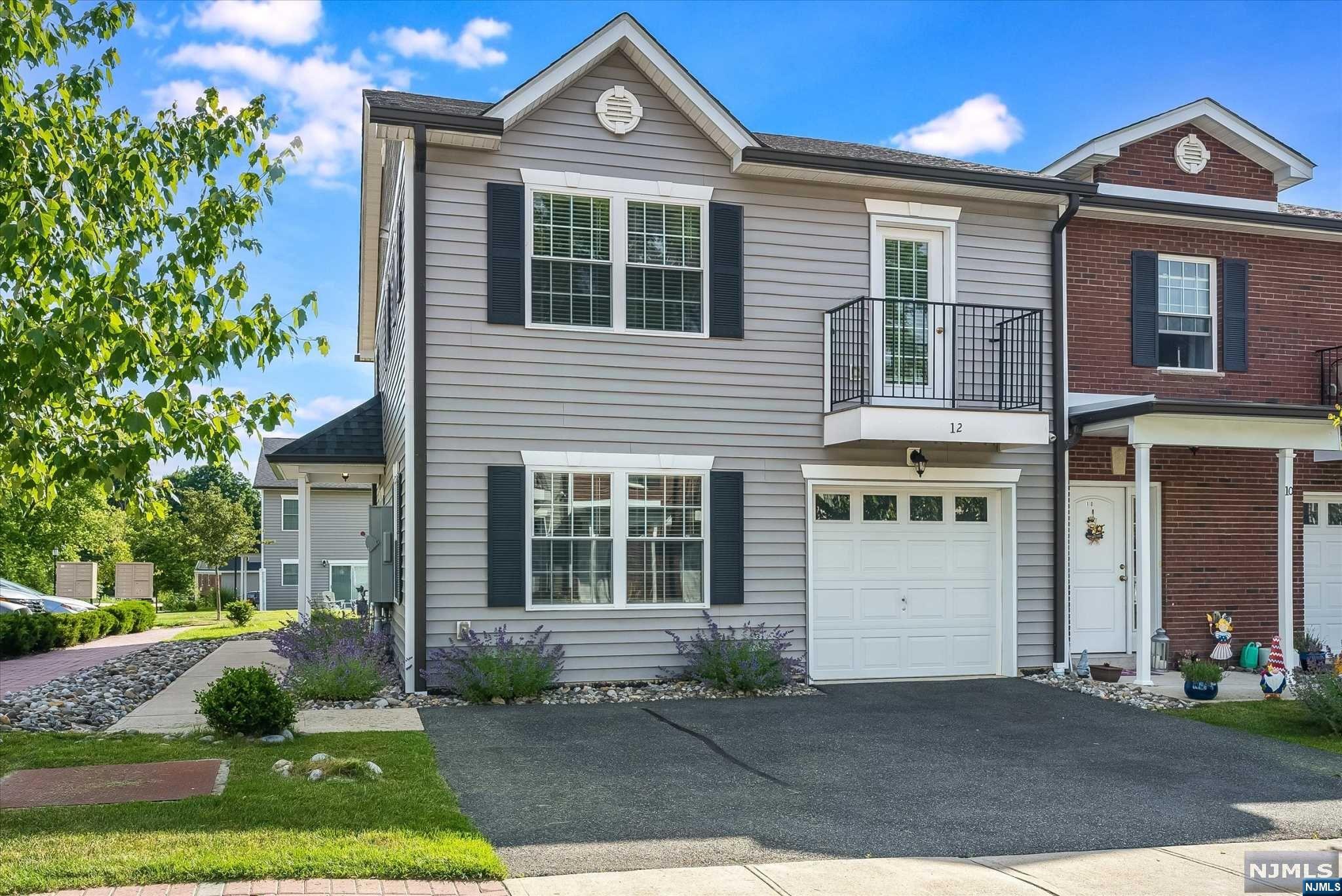 MLS Number 24019039 - 3 bed,2 bath, Condo/Coop/Townhouse Property for ...