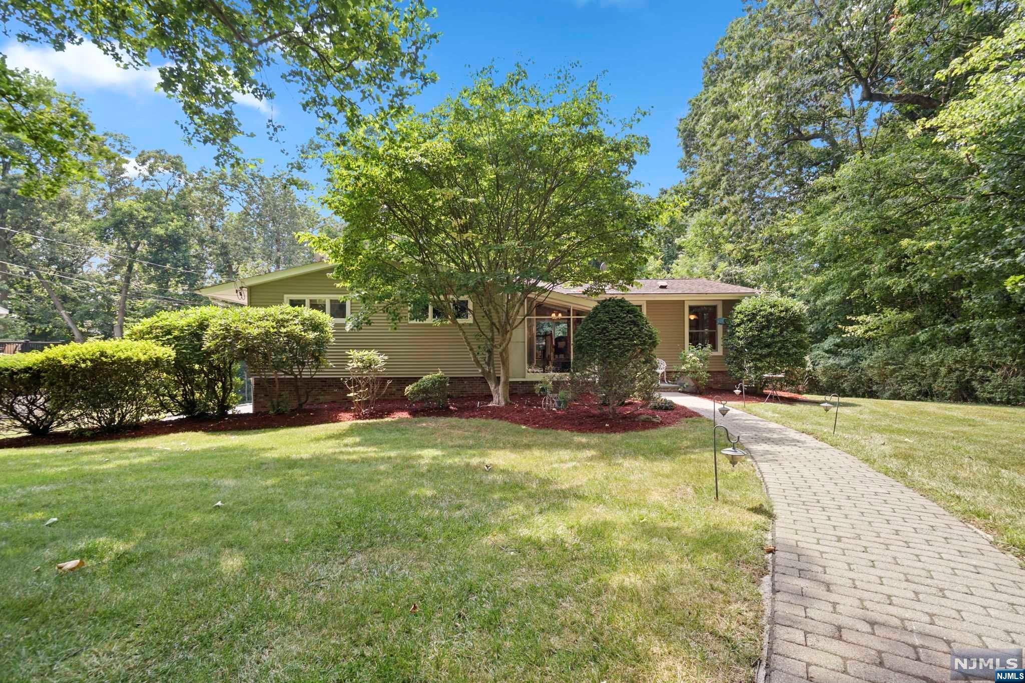 MLS Number 24022151 - 4 bed,2 bath, Residential Property for $840,000 ...