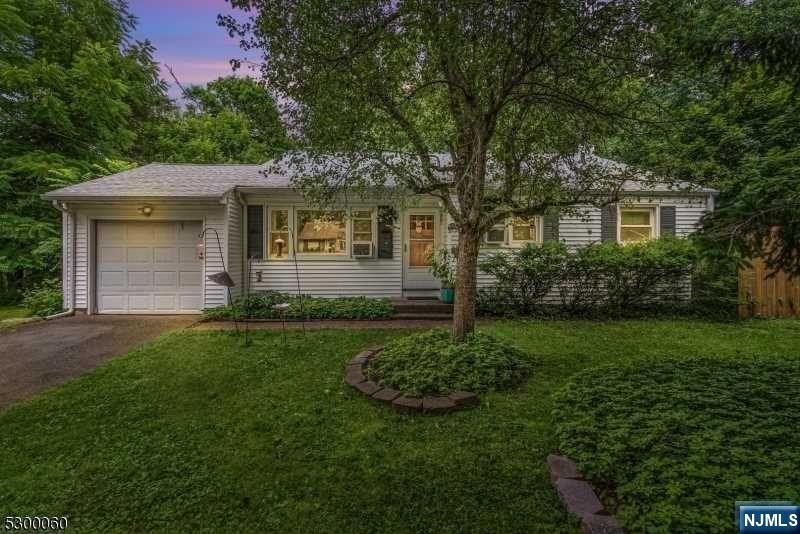 MLS Number 24023318 - 3 bed,1 bath, Residential Property for $495,000 ...