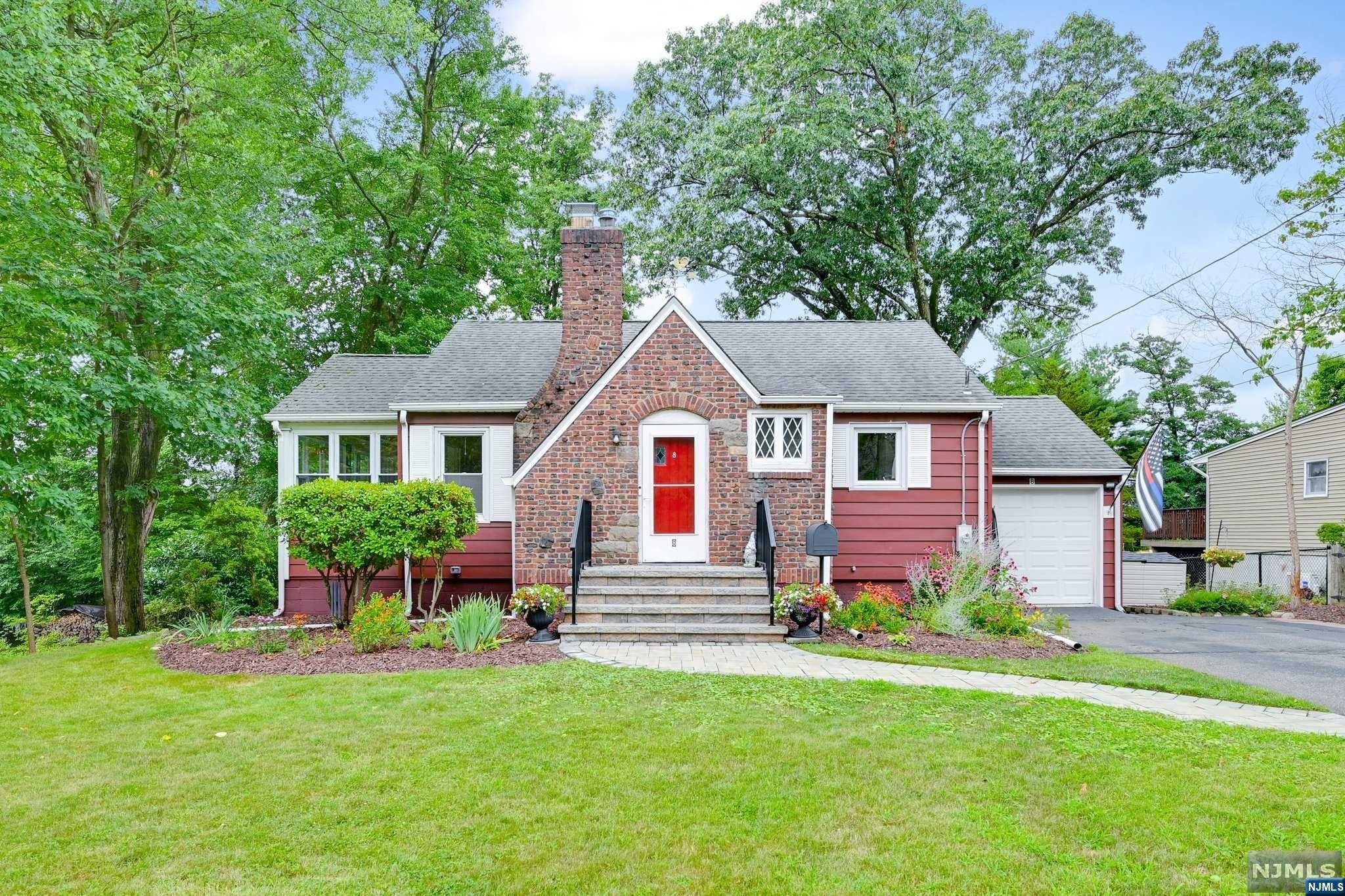 MLS Number 24023855 - 2 bed,1 bath, Residential Property for $634,999 ...