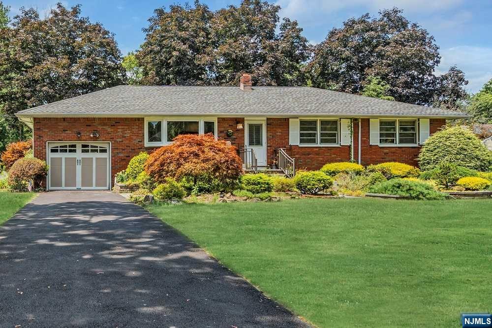 MLS Number 24024469 - 3 bed,1 bath, Residential Property for $599,999 ...