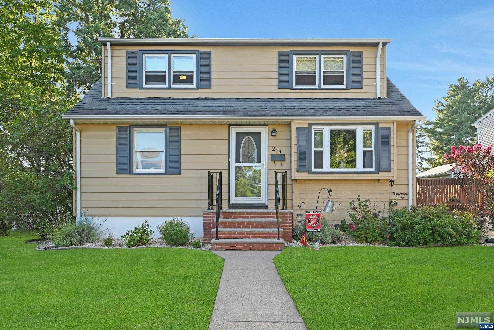 MLS Number 24027047 - 3 bed,2 bath, Residential Property for $693,000 ...