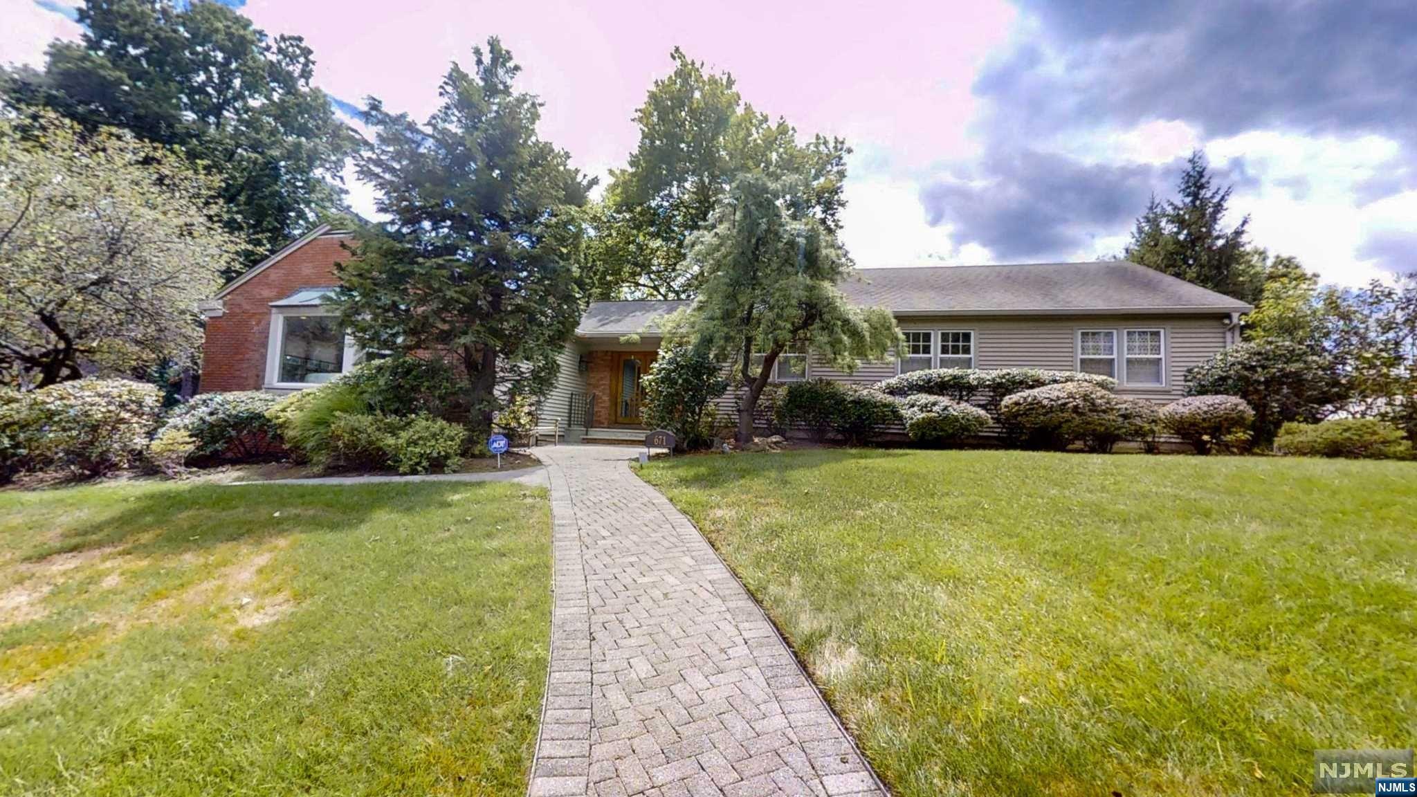 MLS Number 24027158 - 4 bed,2 bath, Residential Property for $1,099,000 ...