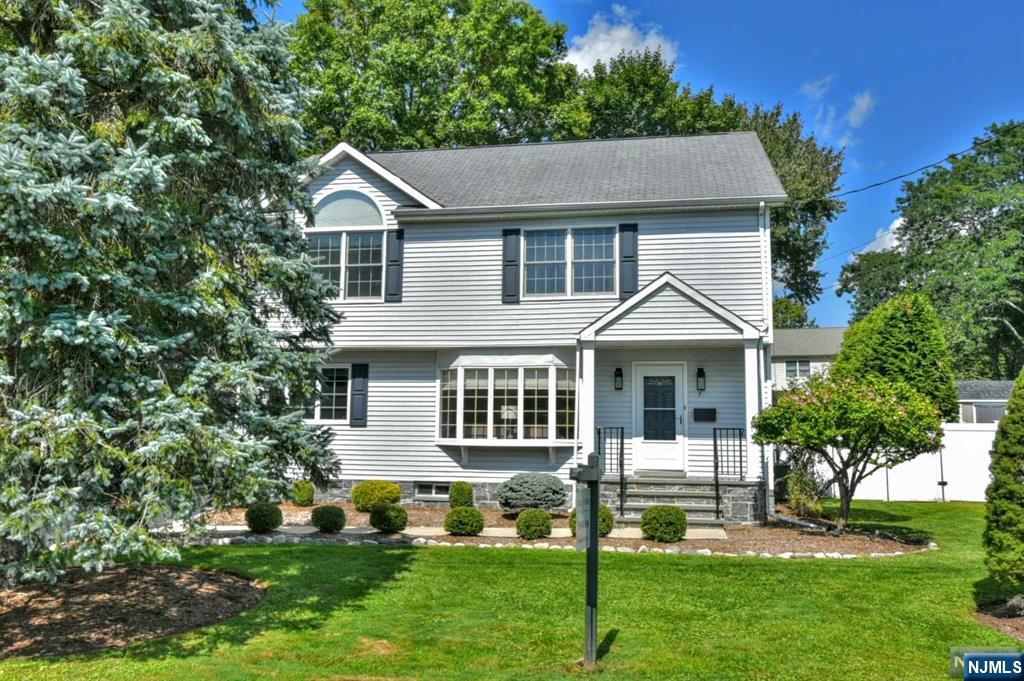 MLS Number 24027663 - 3 bed,2 bath, Residential Property for $739,000 ...