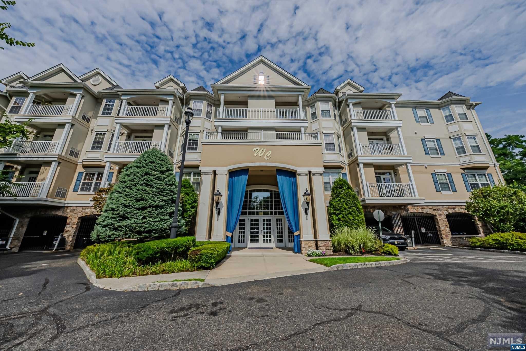 MLS Number 24028403 - 2 bed,3 bath, Condo/Coop/Townhouse Property for ...