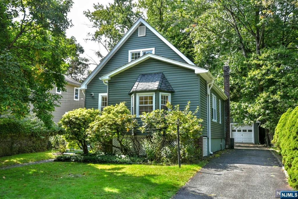 5 Brookside Avenue Westwood NJ 07675 | Sold