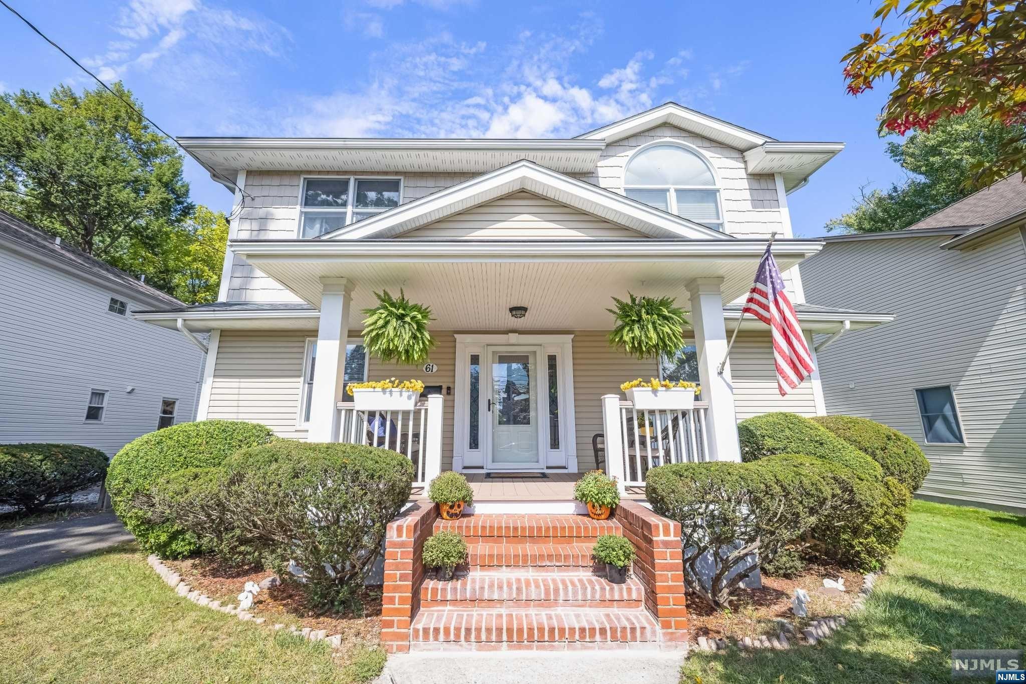 MLS Number 24030639 - 5 bed,2 bath, Residential Property for $969,000 ...