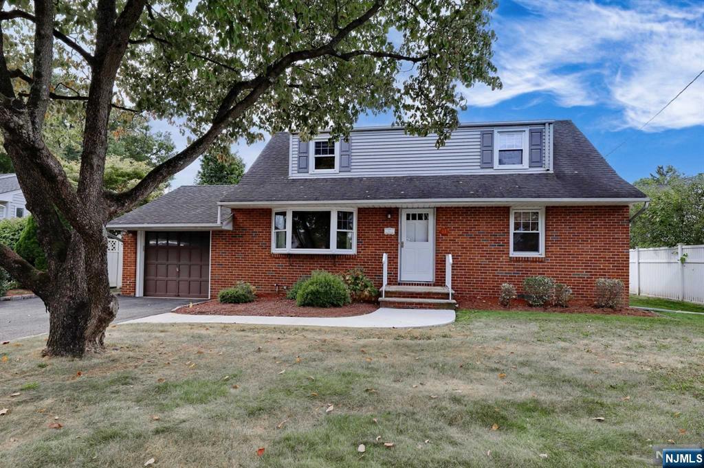 MLS Number 24031337 - 4 bed,2 bath, Residential Property for $599,000 ...