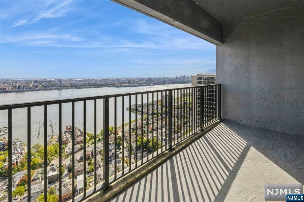 MLS Number 24033275 - 1 bed,1 bath, Condo/Coop/Townhouse Property for ...