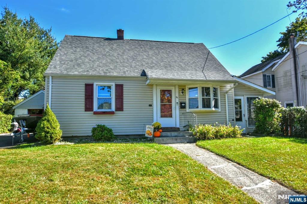 MLS Number 24033340 - 3 bed,2 bath, Residential Property for $385,000 ...