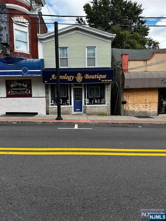 MLS Number 24033822 - 5+ Family/Mixed Use Bldgs Property for $499,000 ...