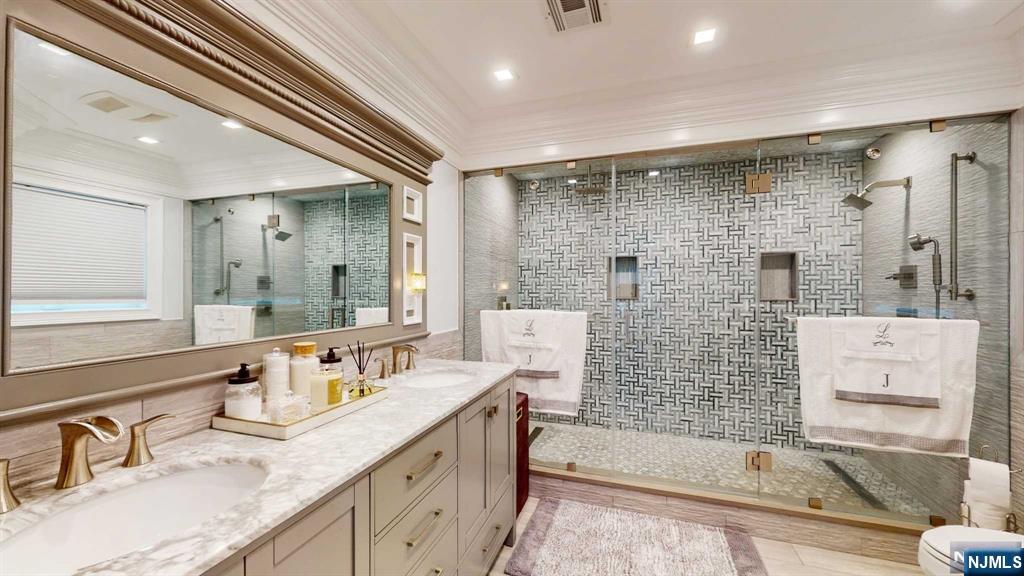 MLS Number 24037304 - 4 bed,3 bath, Residential Property for $999,999 ...