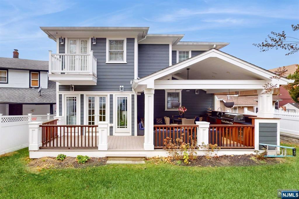 MLS Number 24037304 - 4 bed,3 bath, Residential Property for $999,999 ...