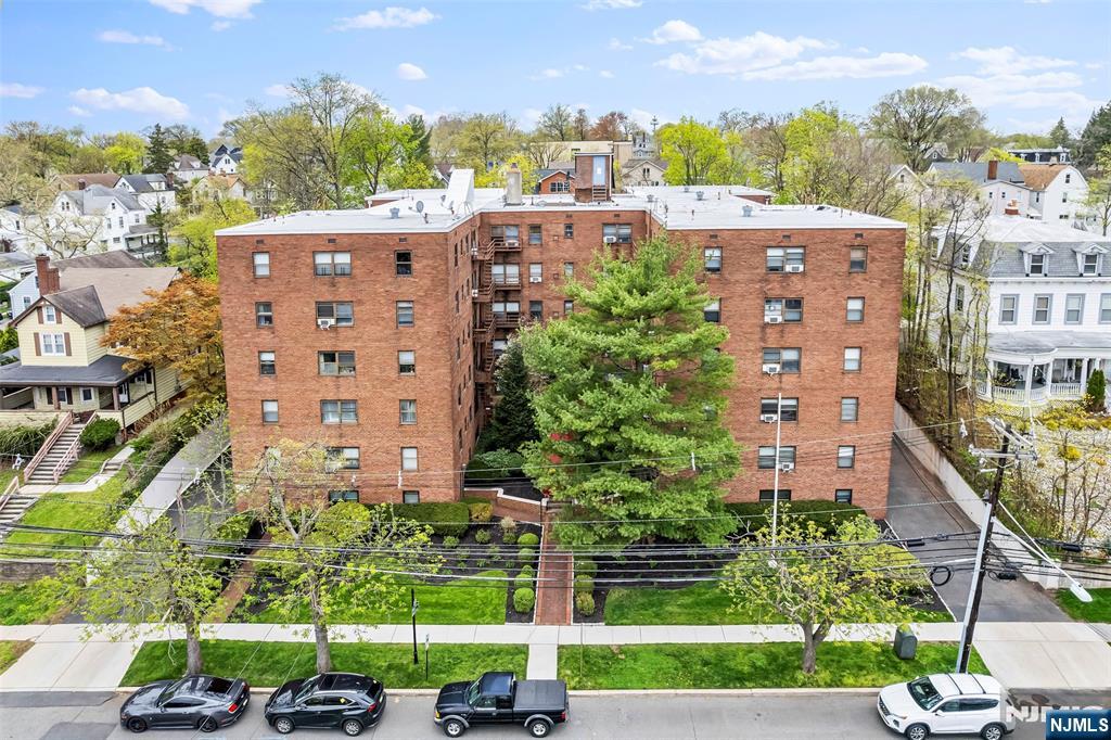 MLS Number 24050574 - 1 bed,1 bath, Condo/Coop/Townhouse Property for ...