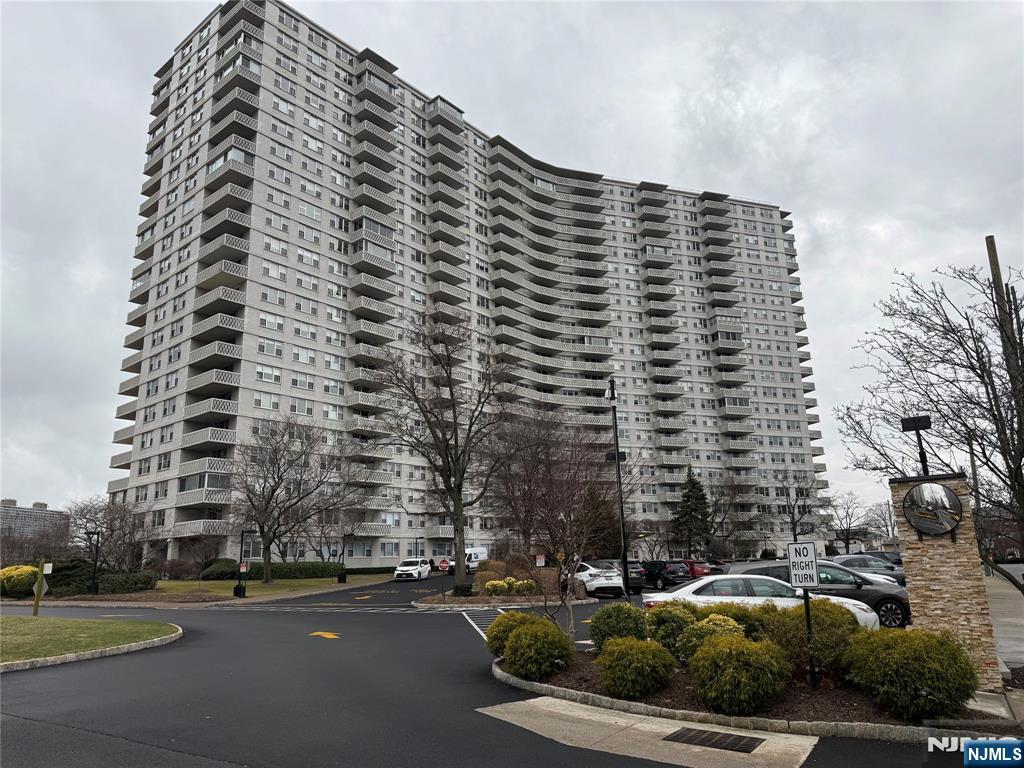 MLS Number 25002295 - 2 bed,2 bath, Condo/Coop/Townhouse Property for ...