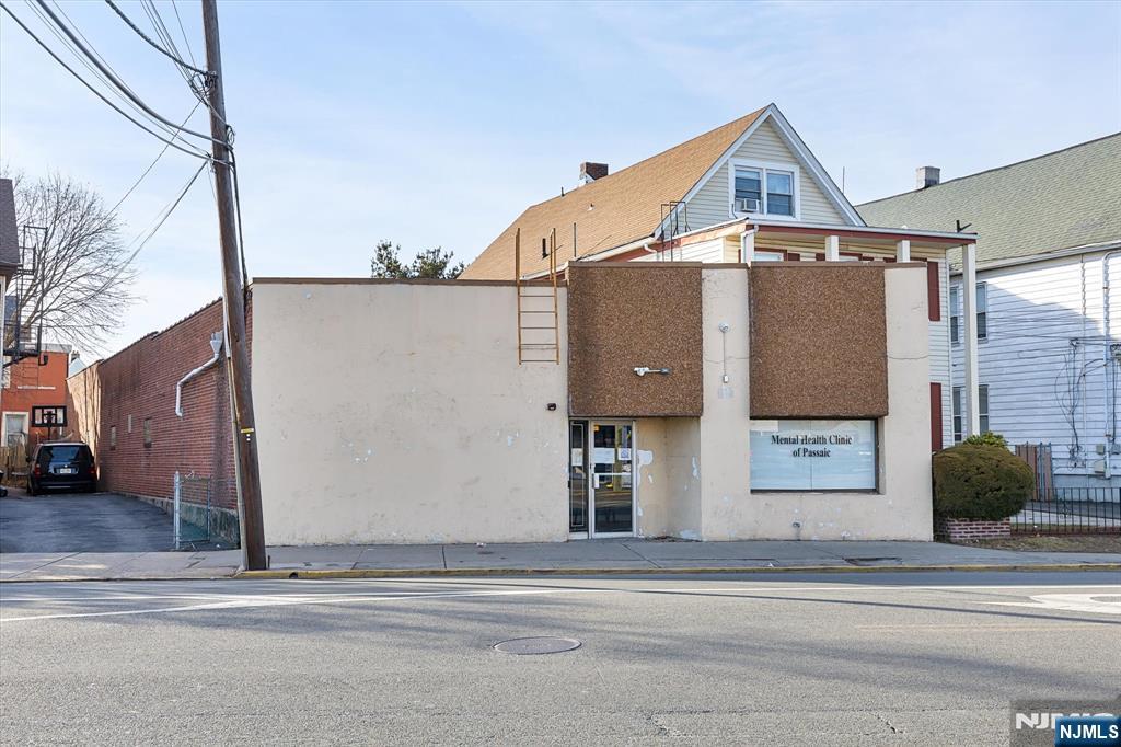 MLS Number 25003979 - Commercial Property for $ 1,200,000.00 - 109-111 ...