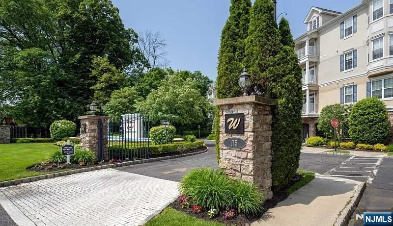 MLS Number 25005741 - 1 bed,2 bath, Condo/Coop/Townhouse Property for ...