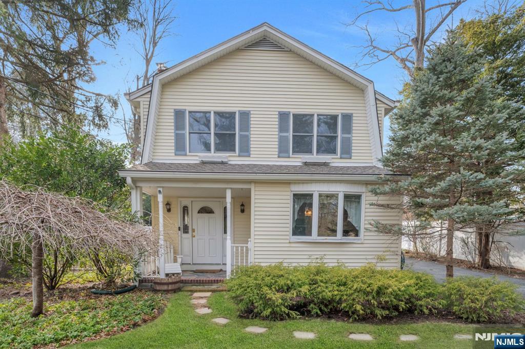 MLS Number 25006090 - 4 bed,2 bath, Residential Property for $650,000 ...