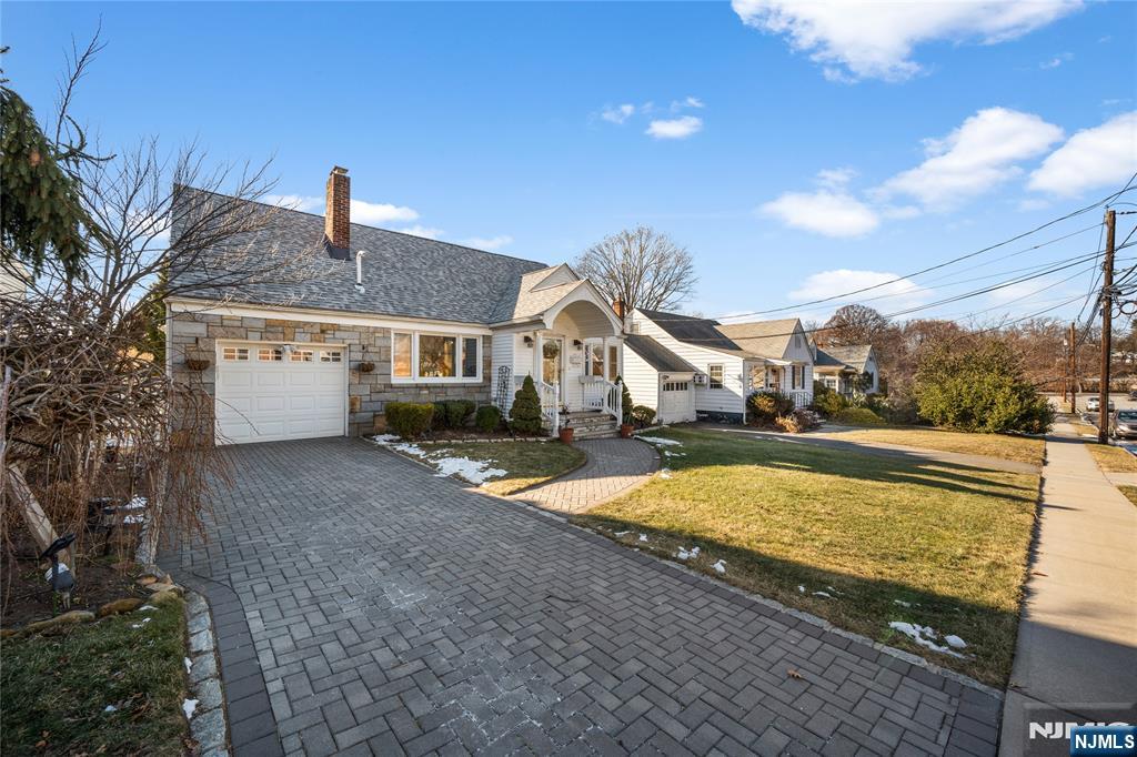 MLS Number 25006788 - 4 bed,2 bath, Residential Property for $599,000 ...