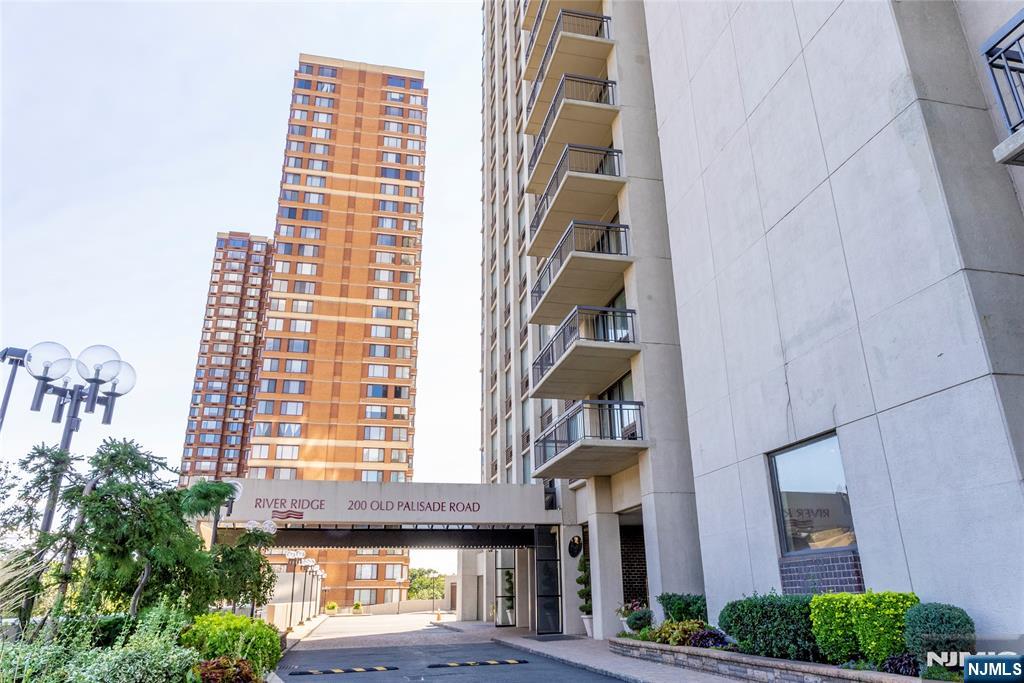 MLS Number 25008393 - 1 bed,1 bath, Condo/Coop/Townhouse Property for ...