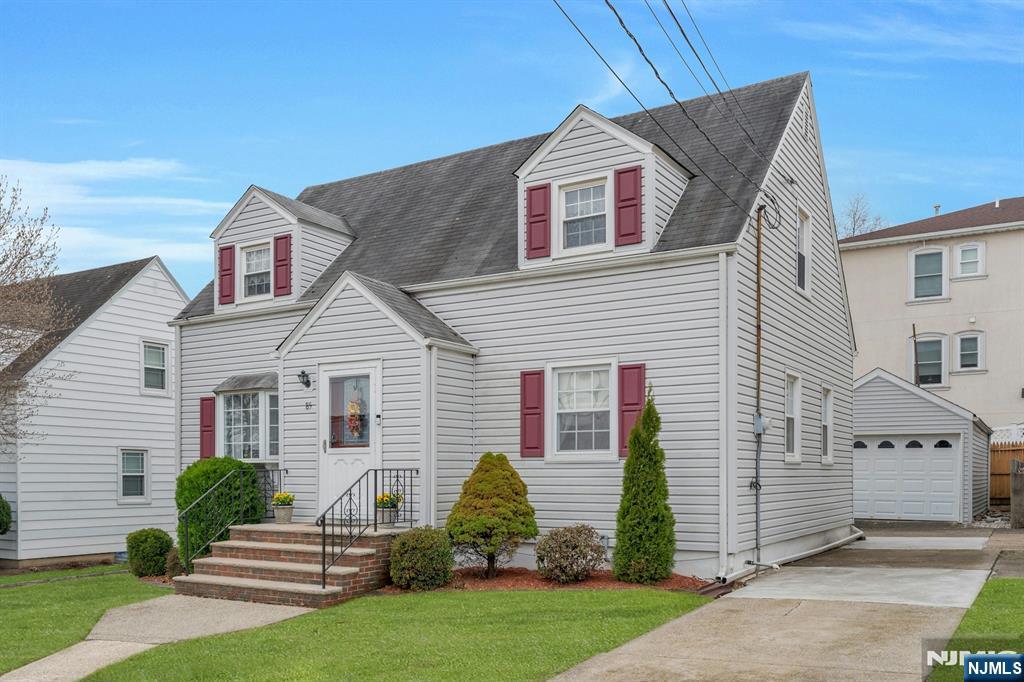 MLS Number 25008414 - 3 bed,2 bath, Residential Property for $585,000 ...